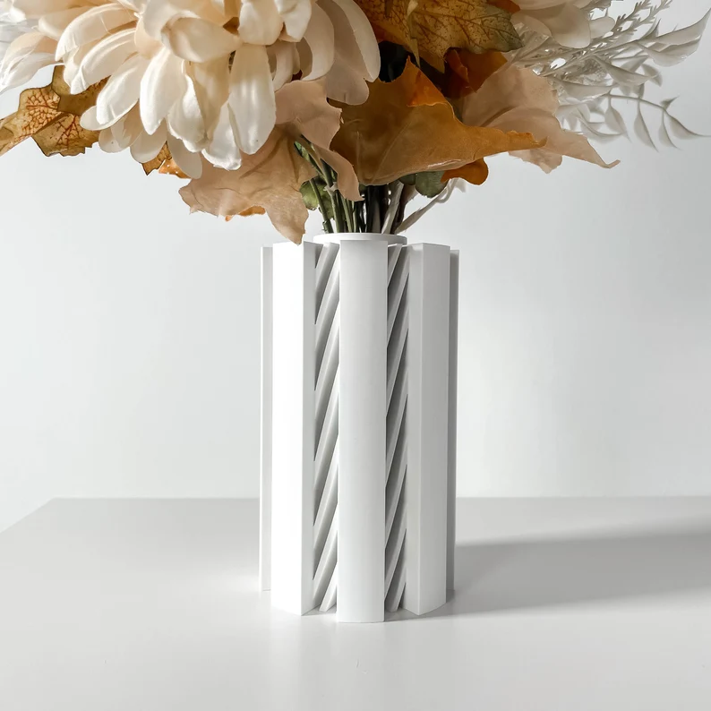 Landis Vase - Vine Decor